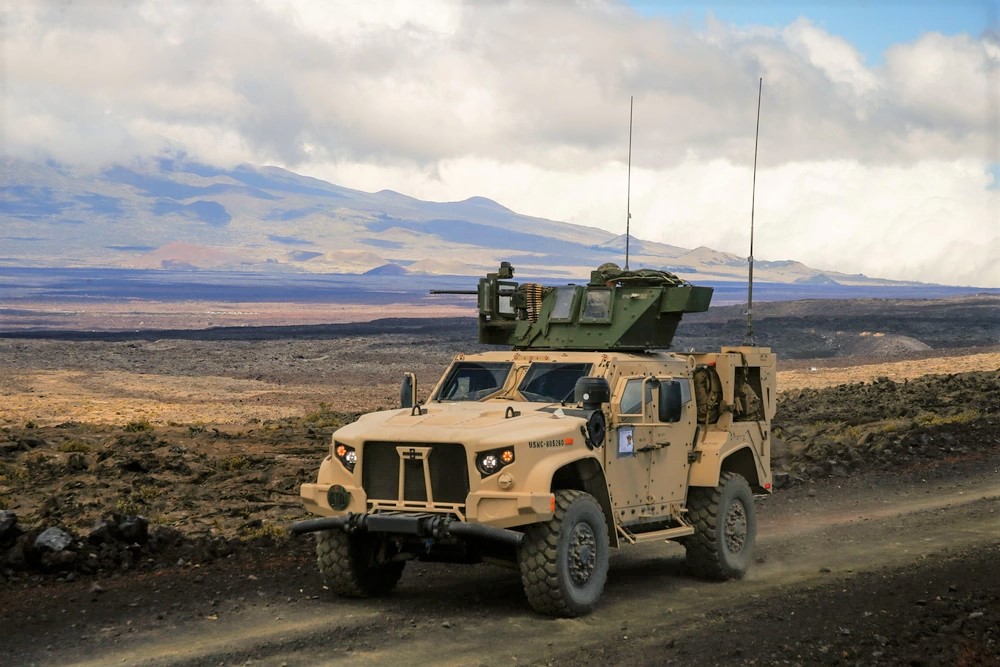 WarWheels.net: M1278 Heavy Guns Carrier Photos